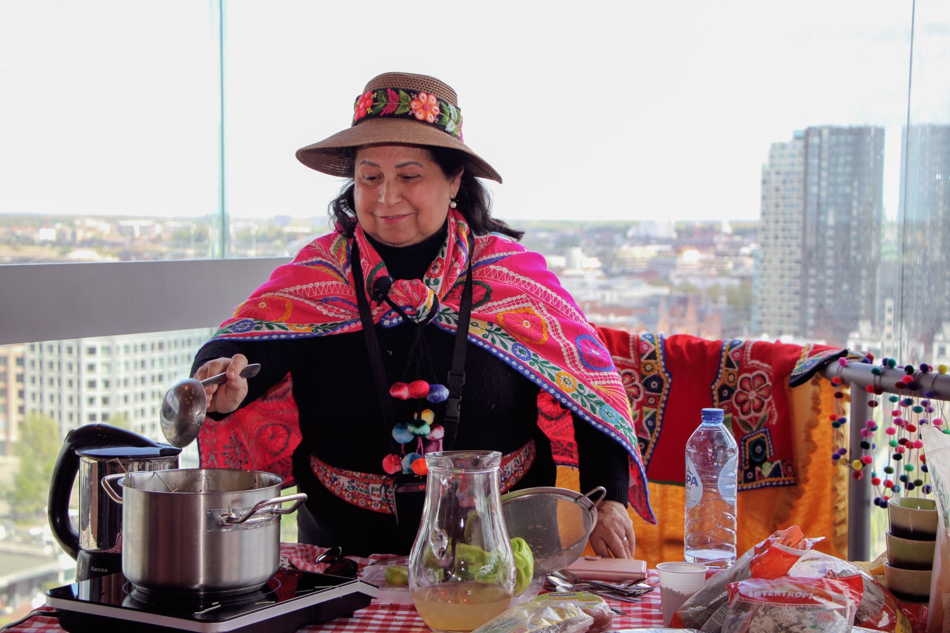 “Thee, een venster op cultuur” - FMDO